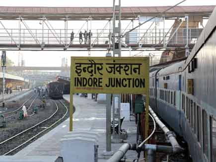 INDM / Indore Junction (MG) Railway Station | Train Arrival / Departure ...